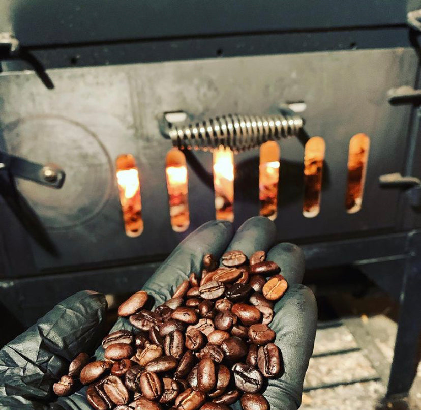 Light vs. Dark Roast Coffee: Exploring the Flavour Spectrum – Firebean ...